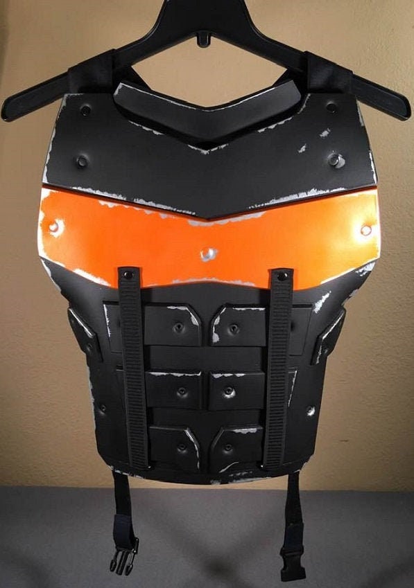 Deathstroke Arkham Origins chest armor Matte Black True Orange – Maxx ...
